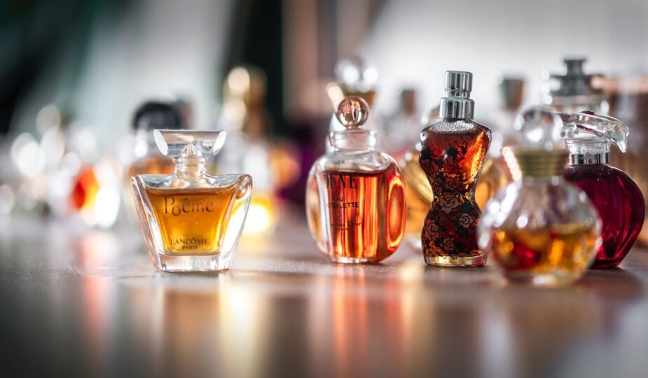 Tracing the Threads | The Full, Engaged History of Perfume UK ...